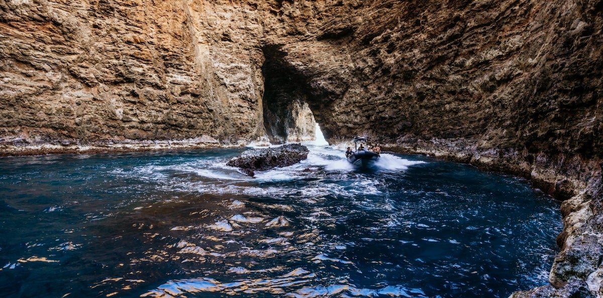 Na Pali Raft Cave Patrol - Summer Adventure